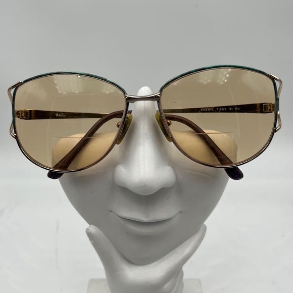 Welling | Accessories | Vintage Welling Green Gold Oval Sunglasses ...